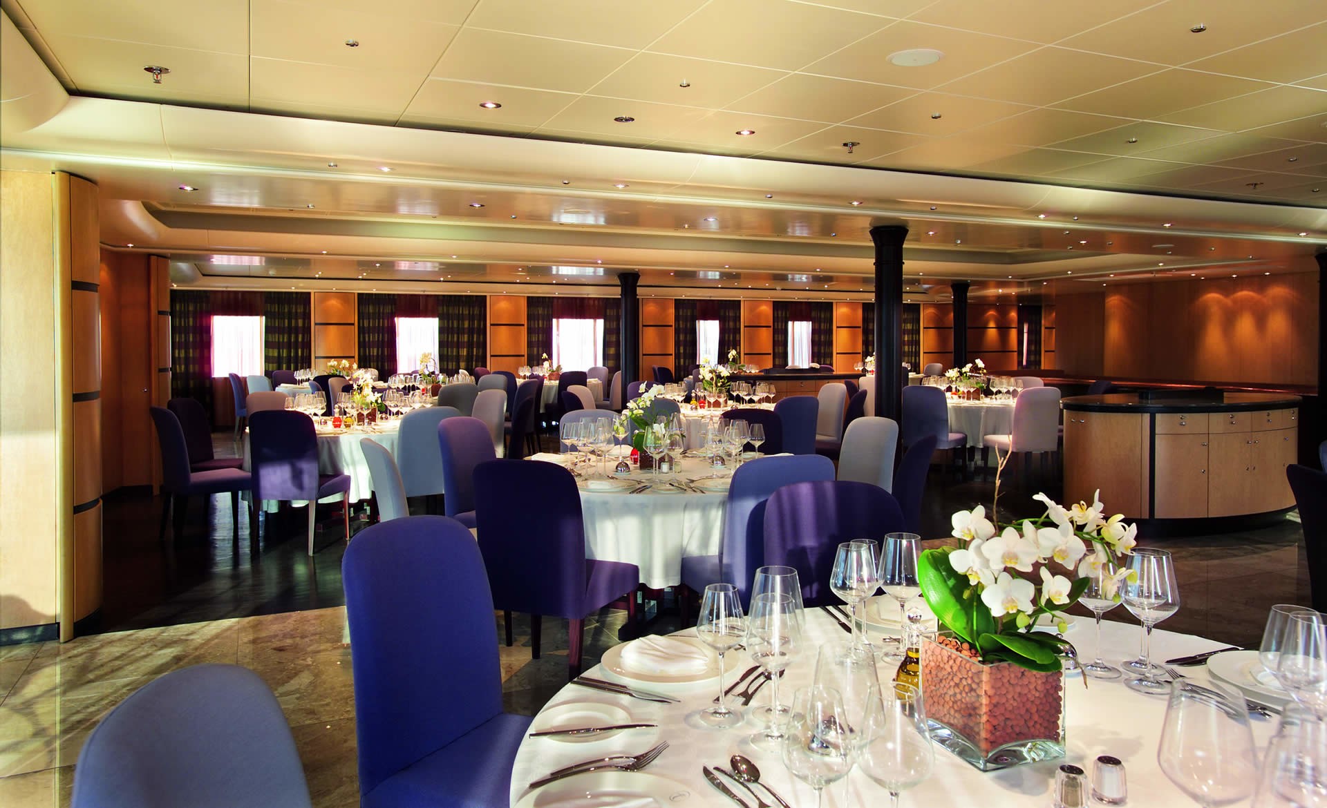 Yacht TURAMA, Luxury yacht | CHARTERWORLD Luxury Superyacht Charters